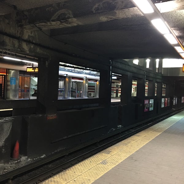MBTA Andrew Station - Metro Station in Columbus Park - Andrew Square