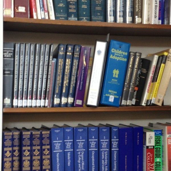 Middleborough Public Library - Library in Middleboro