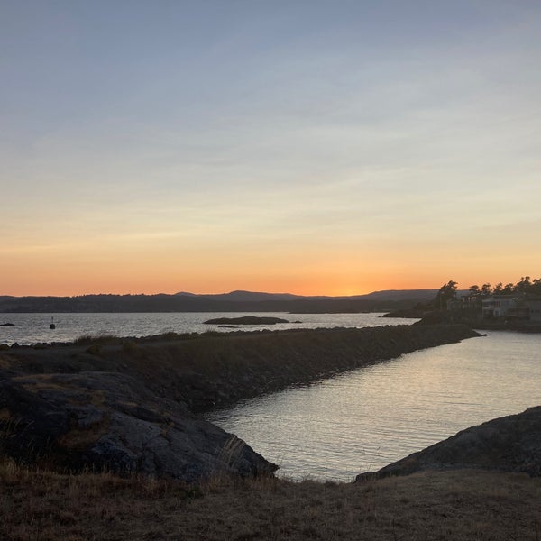 Macaulay Point Park - Dog Park
