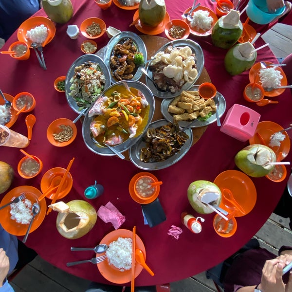 港村海鲜楼 Port Village (Tanjung Harapan) - Seafood Restaurant in Port Klang