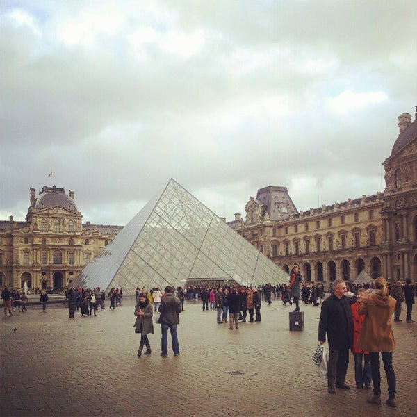 Cour Napoléon - Paris, Île-de-France