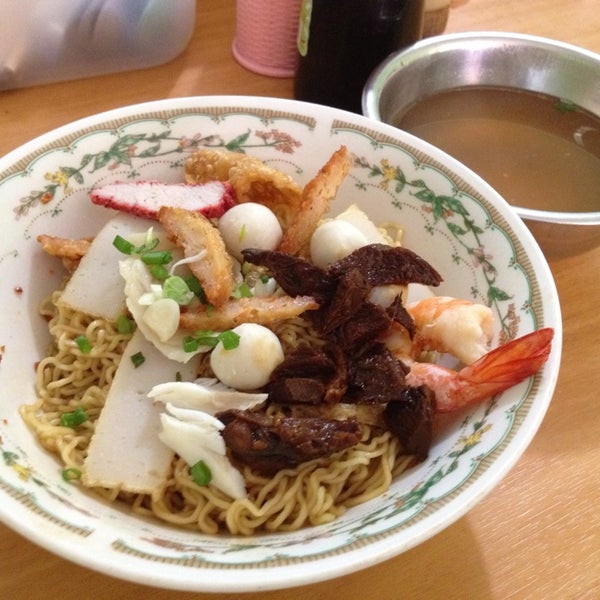 Ju Hui Mie Kepiting - Asian Restaurant