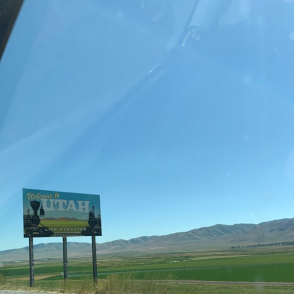 Idaho / Utah State Line - Border Crossing
