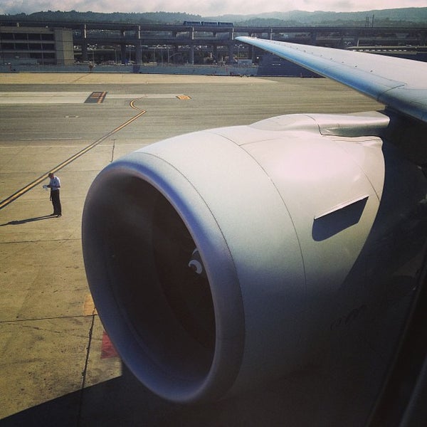 NH7 SFO-NRT / All Nippon Airways - Plane in San Francisco