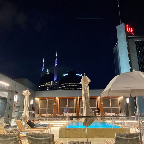 Bobby Hotel Rooftop Lounge - Hotel Bar in Nashville