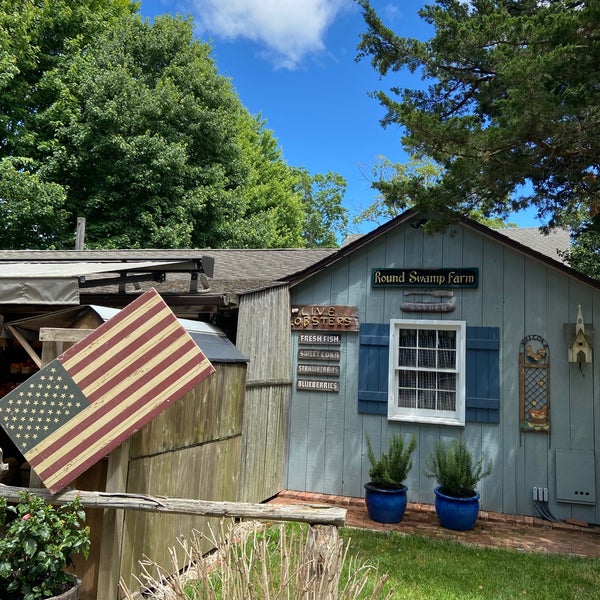 Round Swamp Farm - Market