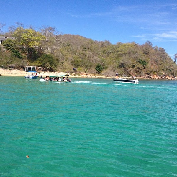 Isla De Arapo - Playa Colorada, Estado Sucre