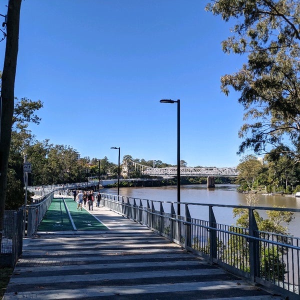 Indooroopilly Riverwalk - Hiking Trail in Indooroopilly