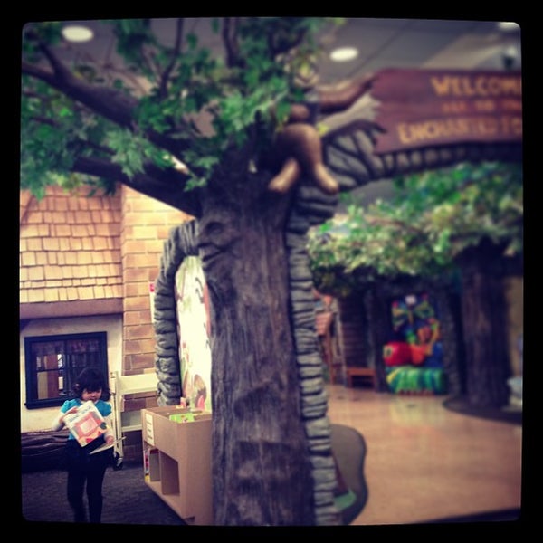 Schaumburg Township District Library - Library