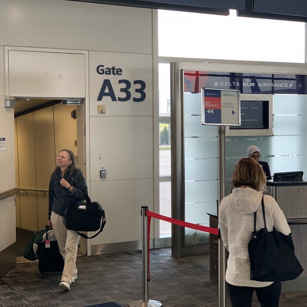 Gate A33 - 2 tips from 787 visitors