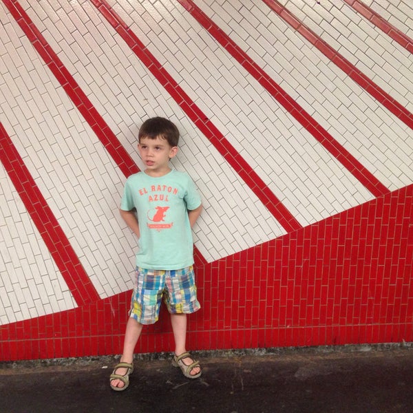 Photos at Métro Corentin Cariou [7] - 2 avenue Corentin Cariou