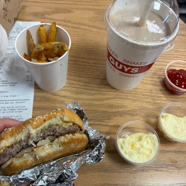 Five Guys - Burger Joint in New York