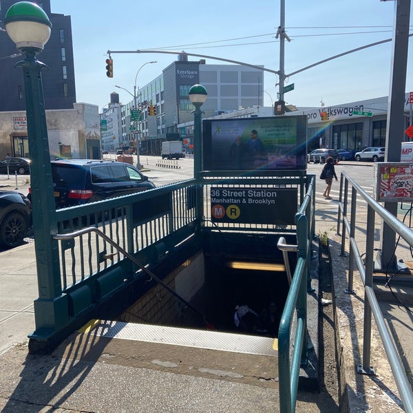 MTA Subway - 36th St (M/R) - 36th St