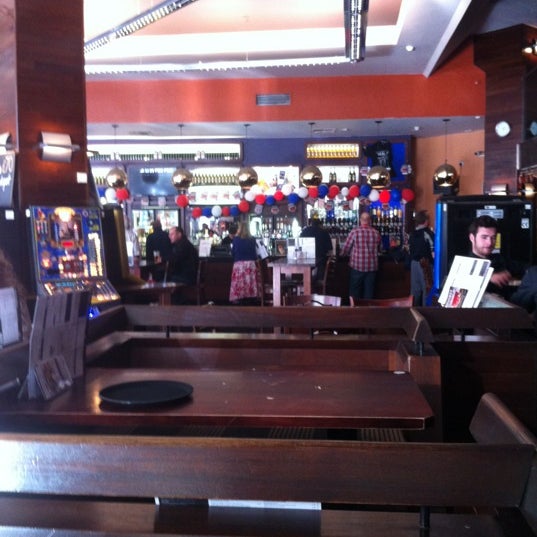 The Paramount (Wetherspoon) - Pub in Manchester