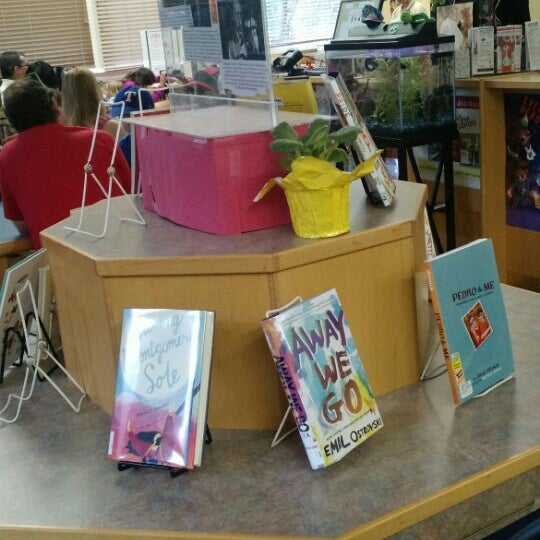 New Orleans Public Library Children's Resource Center - Touro - 913 ...