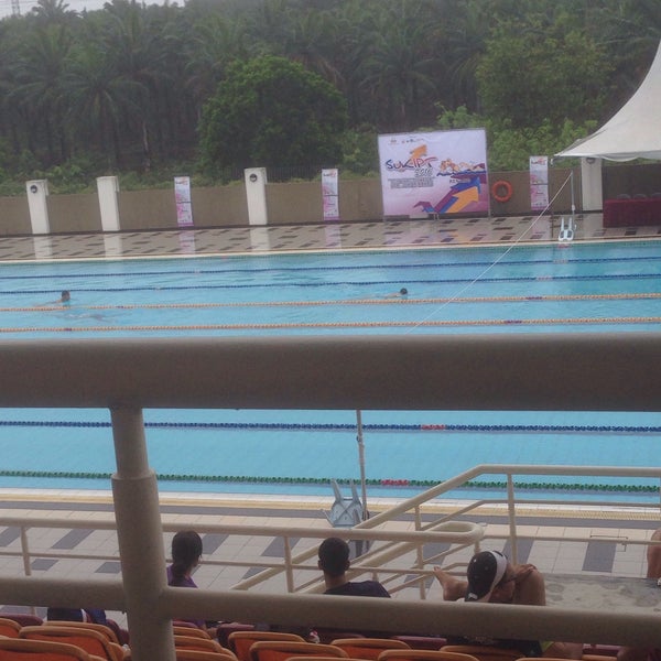 taman universiti swimming pool - Liam Cornish