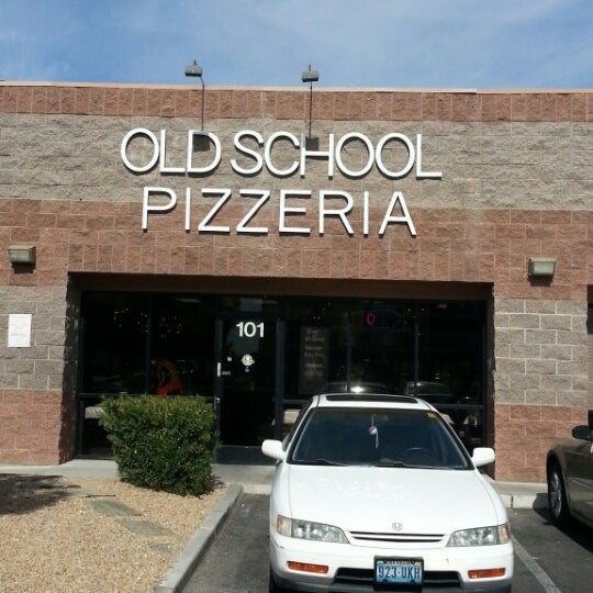 Photos at Old School Pizzeria - 32 tips from 291 visitors