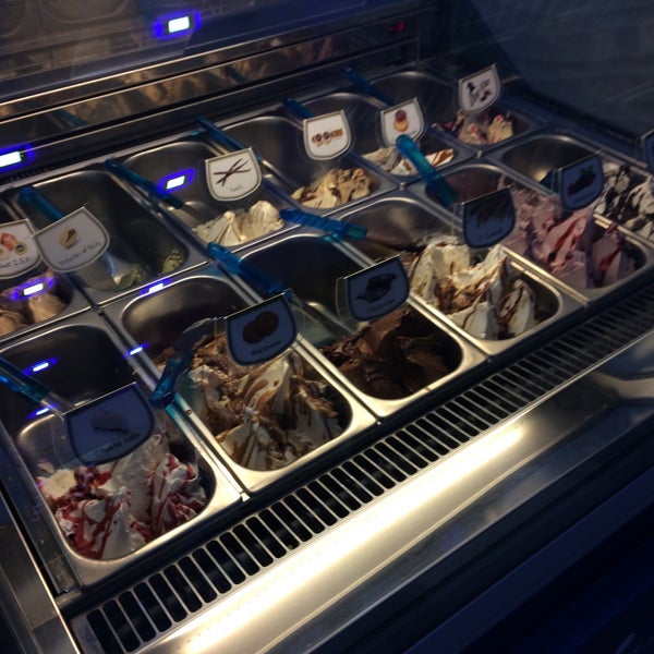 شيكوز | ChiCkoos - Ice Cream Parlor