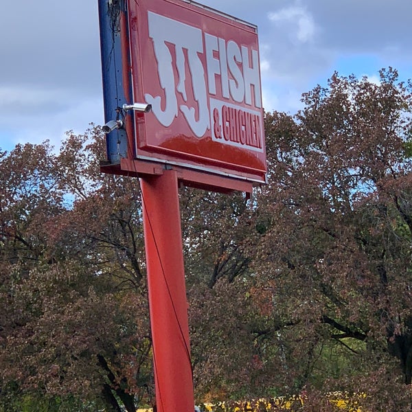 JJ Fish & Chicken - Seafood Restaurant in North West Detroit