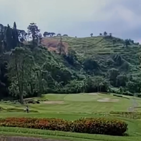 Sentul Highlands Golf Club - 39 tips from 1599 visitors