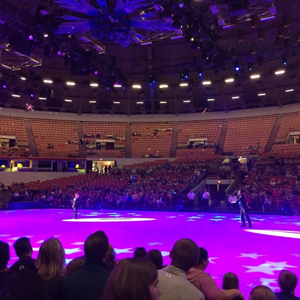 Photos at Veterans Memorial Coliseum at the Alliant Energy Center ...