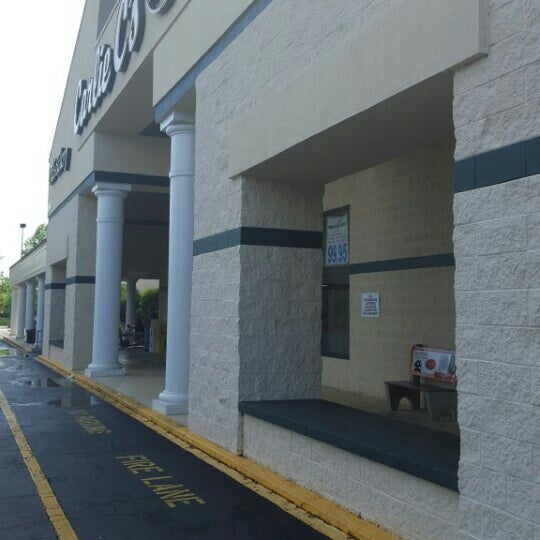 Carlie C's IGA - Supermarket