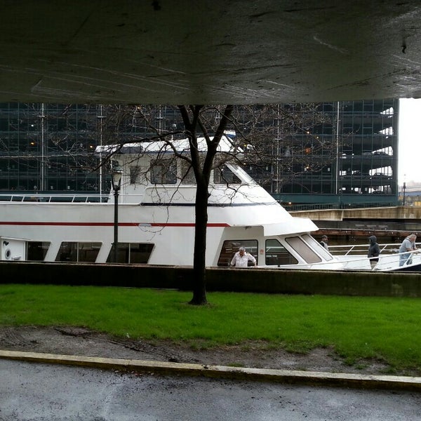 Milwaukee Boat Line - Boat or Ferry in Milwaukee