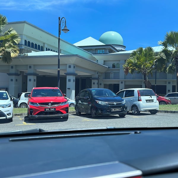 Kompleks Pentadbiran Kerajaan Persekutuan Sabah - Government Building
