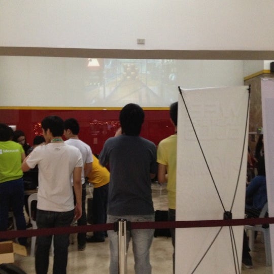 Mapúa Makati Lobby - College Administrative Building in N. Garcia