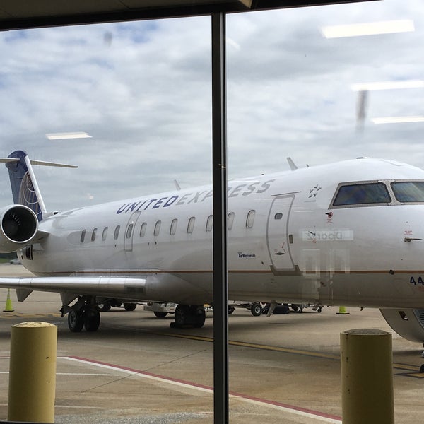 Gate A6 - Airport Gate