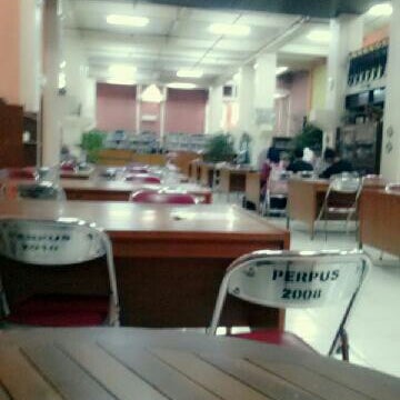 Perpustakaan Fasilkom UI - College Library in Depok