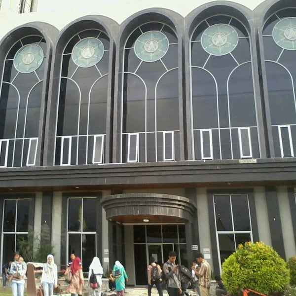 Masjid Raya Al-Azhar UNP - Padang, West Sumatera