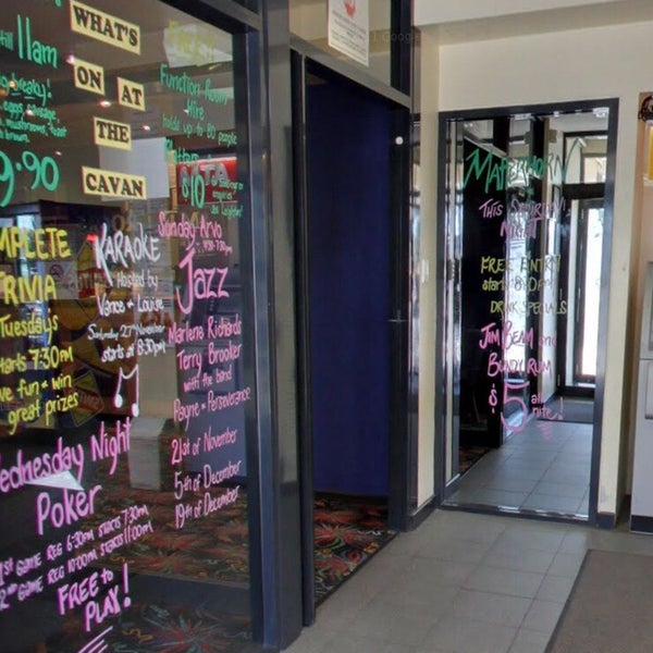 Cross Keys Hotel - Pub in Cavan