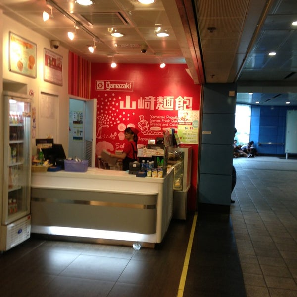 Yamazaki Bakery 山崎麵飽 - 15 visitors