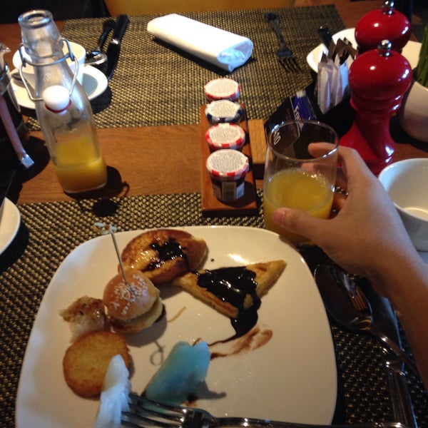 Cafe Rivoli (Now Closed) - French Restaurant