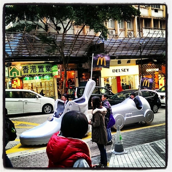 Sunning Plaza - Structure