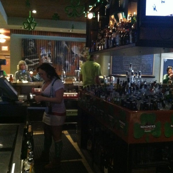 Ice House Bar & Grill - 13 tips from 366 visitors