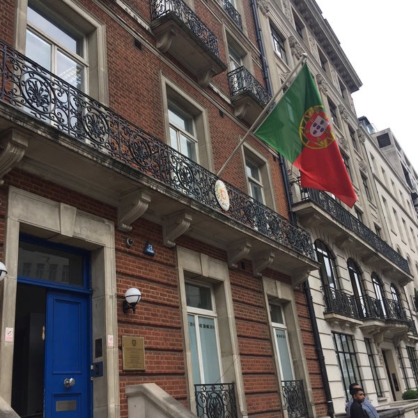 Consulado Geral De Portugal em Londres - 6 tips from 126 visitors