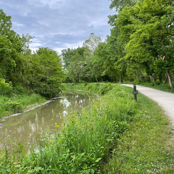 Lock 39 Trailhead - Hiking Trail