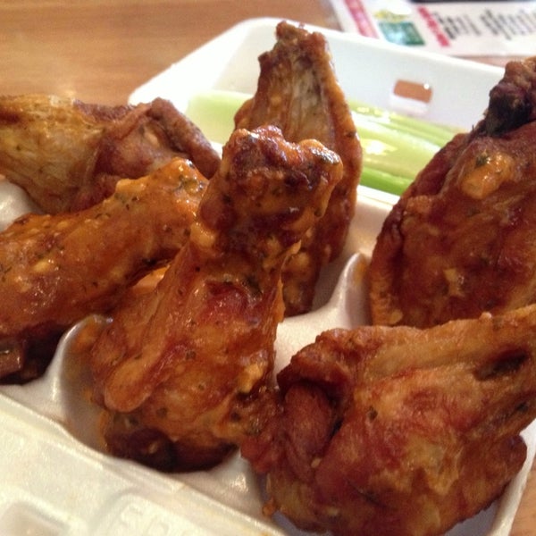 Quaker Steak & Lube - Wings Joint in Valley View