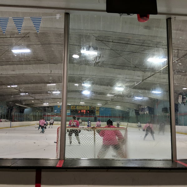 Ice Oasis (Now Closed) - Skating Rink