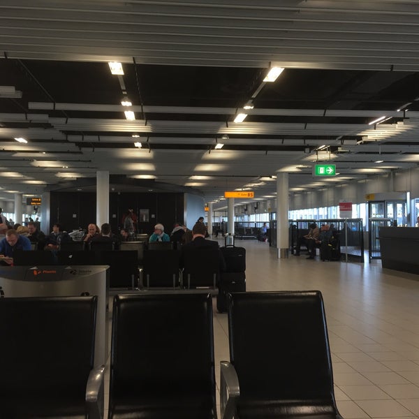 Gate B6 - Airport Gate in Schiphol