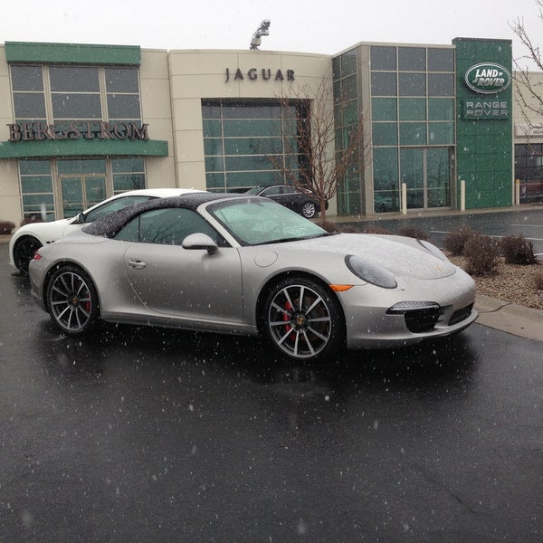 Bergstrom Porsche of the Fox Valley - Car Dealership