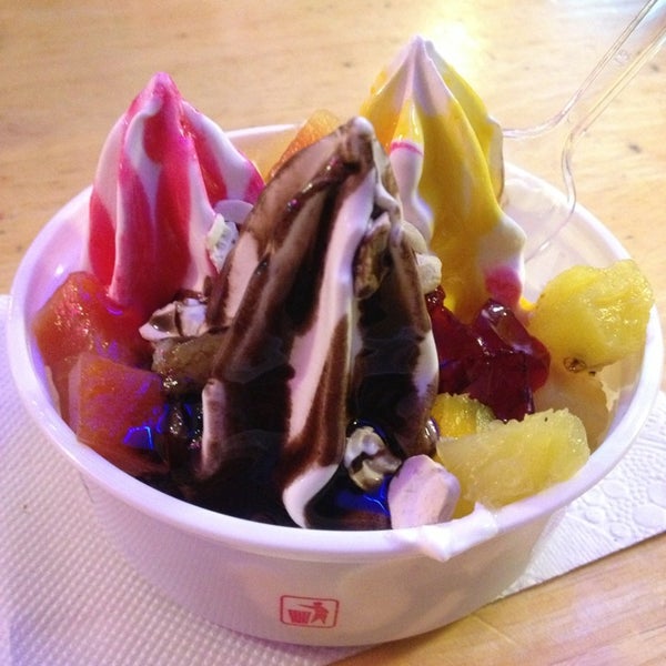 Boomerang - Ice Cream Parlor