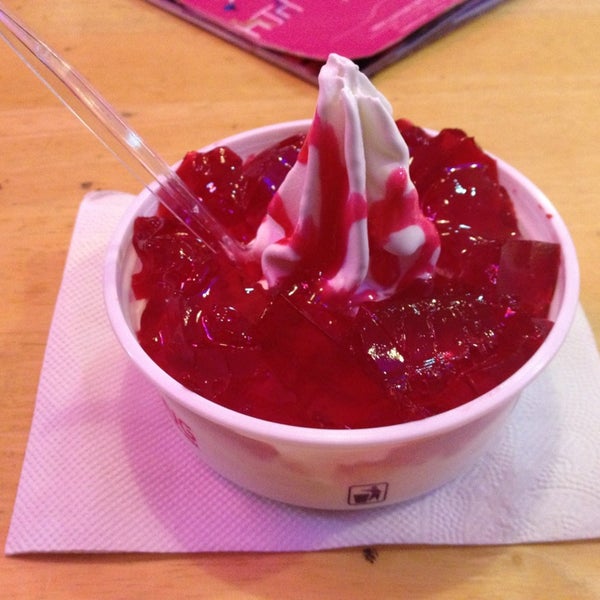 Boomerang - Ice Cream Parlor