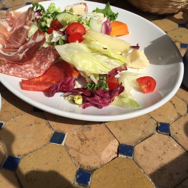 Kalendar - Café in Highgate