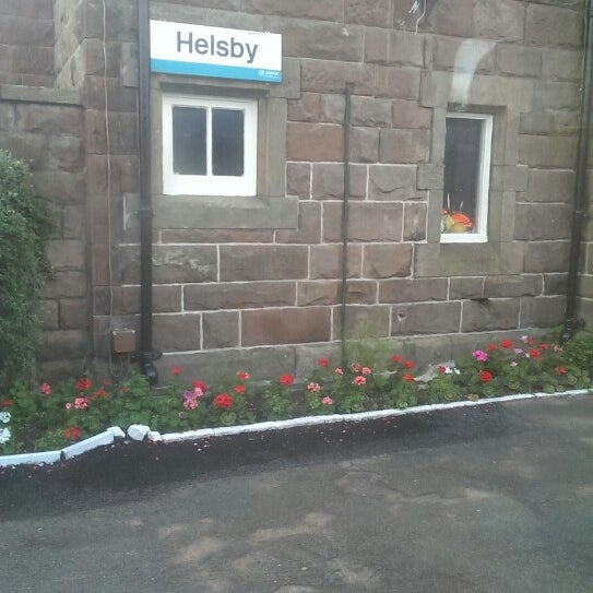 Helsby Railway Station (HSB) - 2 tips from 268 visitors