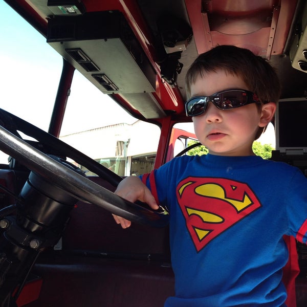 Photos at LAFD Fire Station 88 - Fire Station in Sherman Oaks