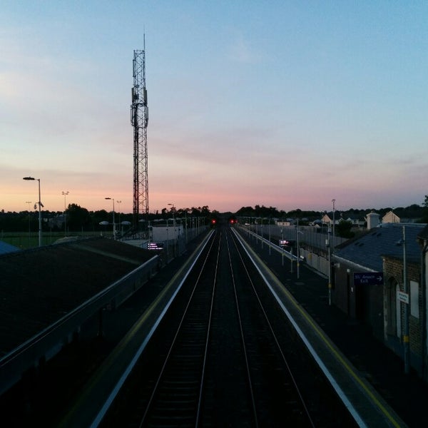 Newbridge Railway Station - 2 tips from 246 visitors