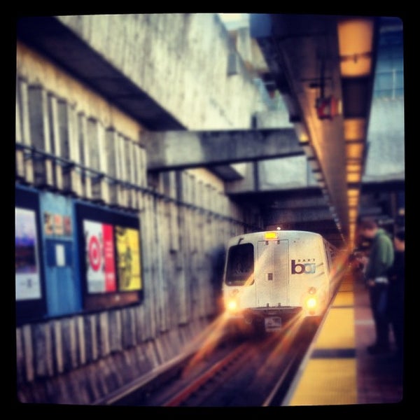 Balboa Park BART Station - Metro Station in Cayuga